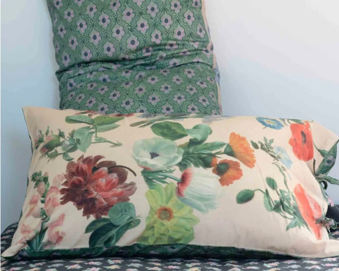 White Out Of The Box - Home Decoration and Gift Shop